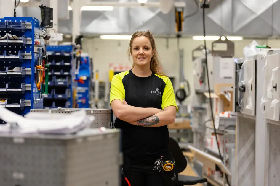 Julia gick elutbildning för kvinnor – "Jag tycker man ska ta chansen" | Holtab