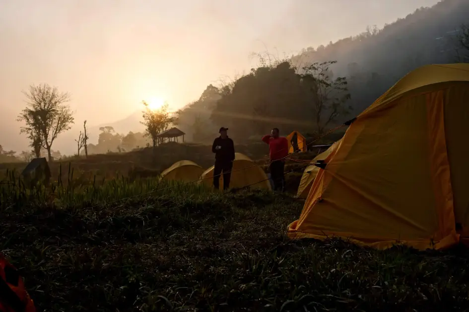 Vårens resa till Nepal – se filmen här | Holtab